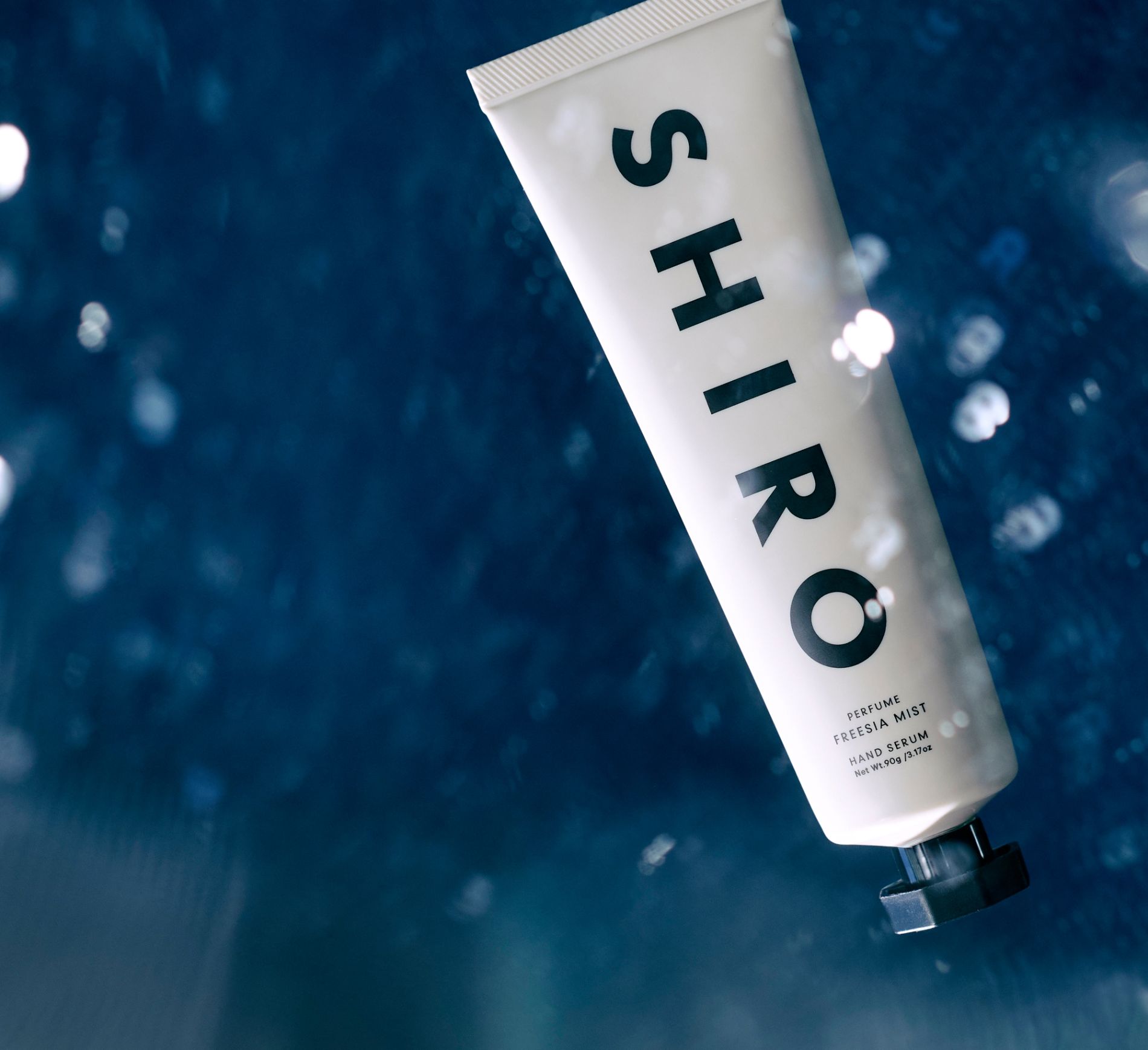 SHIROのPERFUMラインからハンド美容液が登場 6つの香り、香水やボディミストとの重ね付けも | esthete